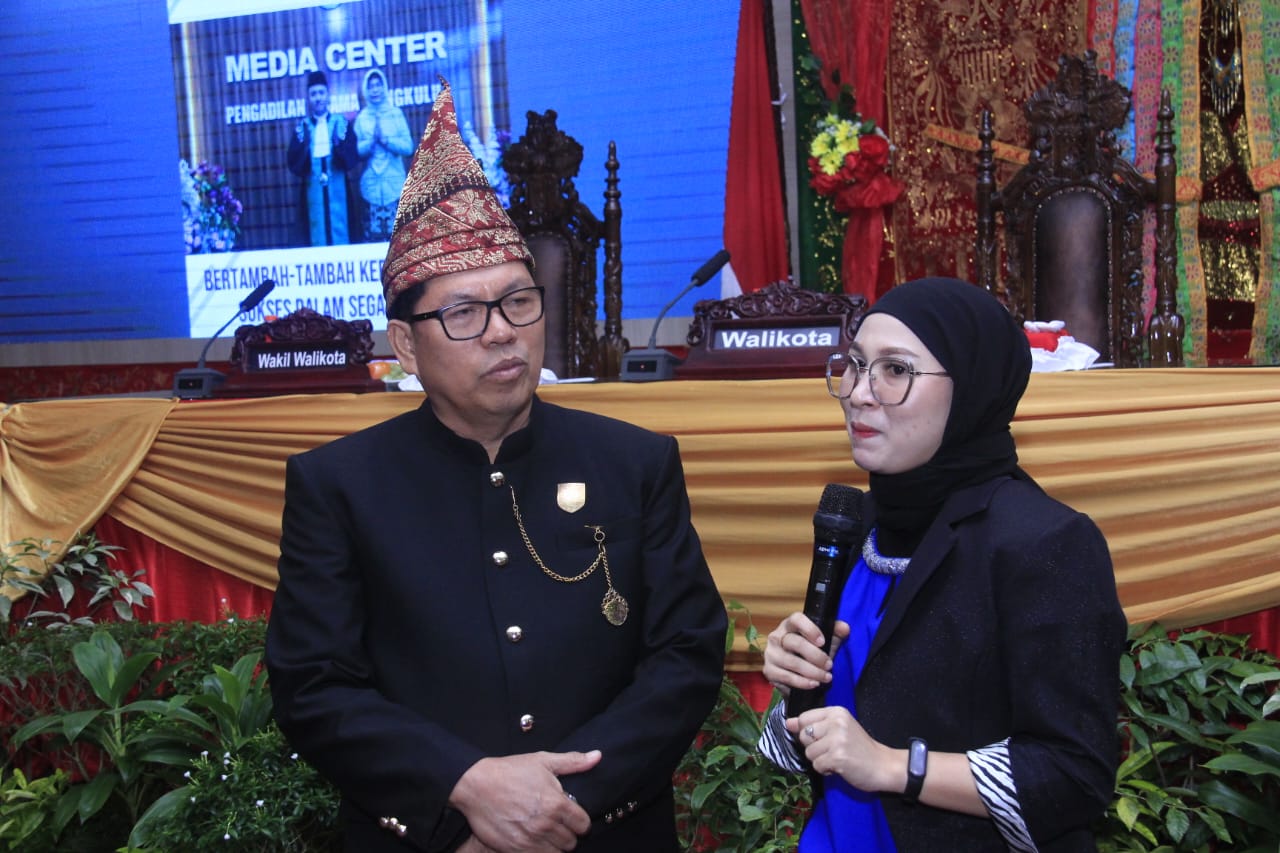 Bendahara Umum Relawan Pro Amin Suimi Fales : Anies Blusukan Di 4 ...