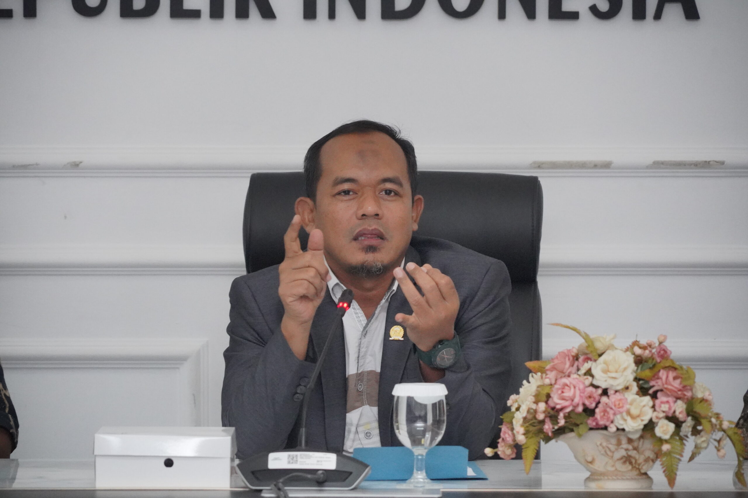 DPR RI Soroti Pemagaran Laut Di Tangerang, Riyono: Perlu Diselidiki ...